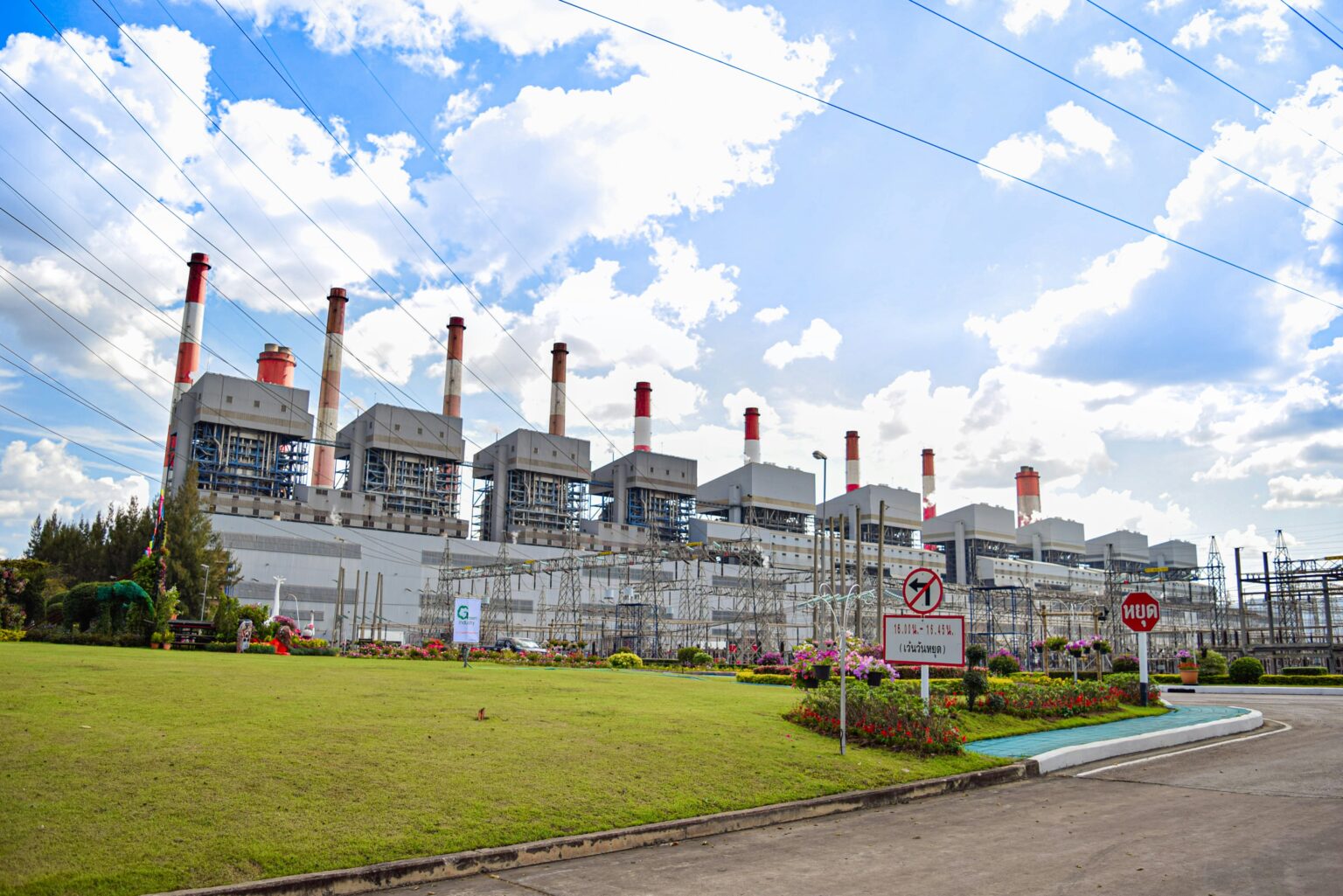 The Role of Design and Load in Transformer Lifespan